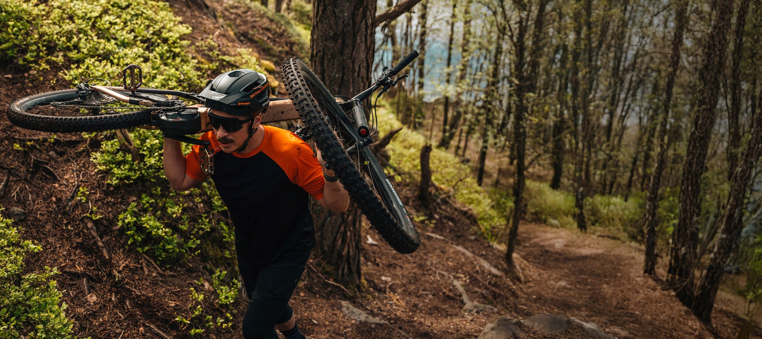 BLIZ : Lunettes de sport, lunettes de ski, casques et lentilles FR